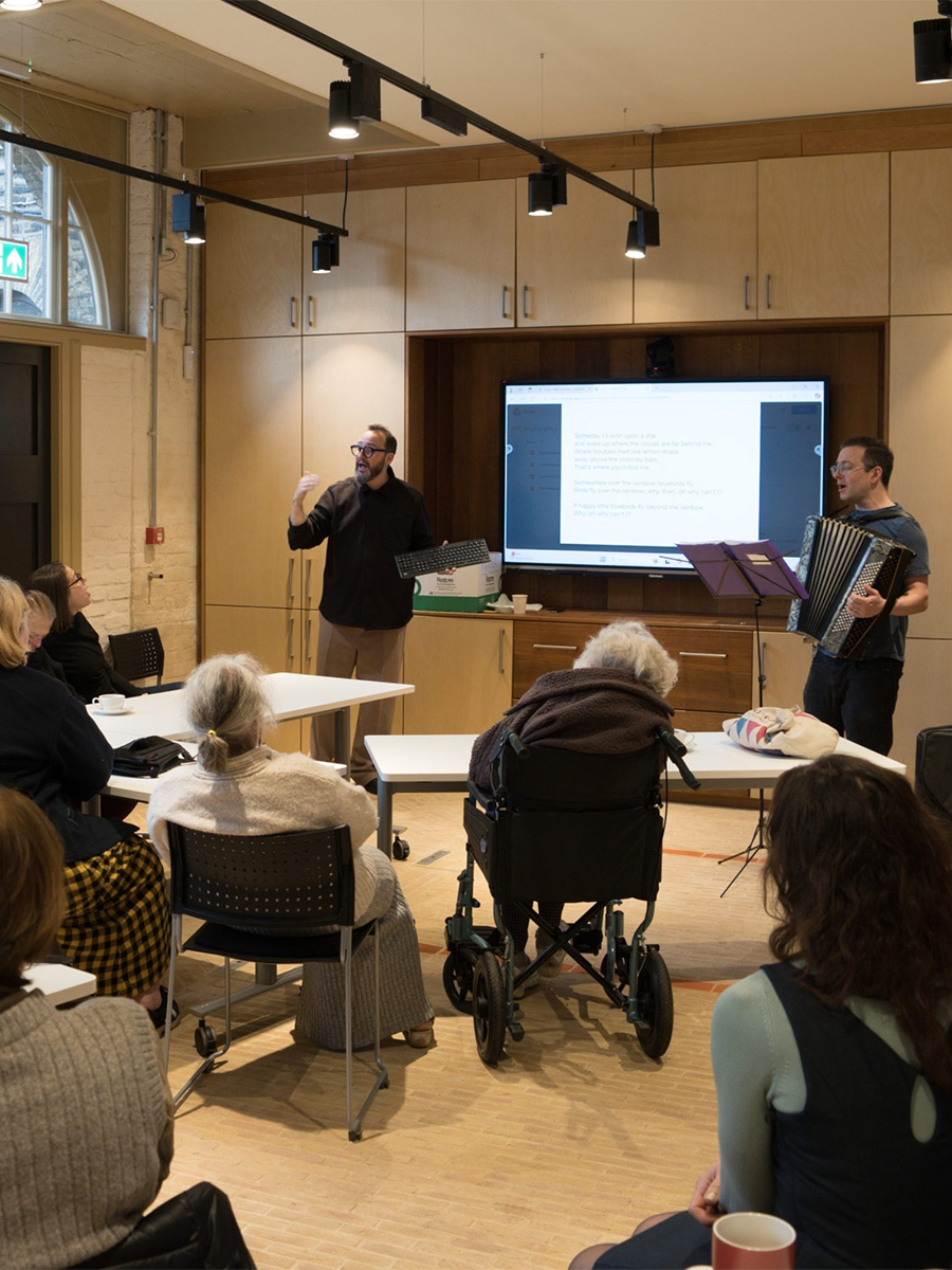 Community singing group at the Royal Hospital Chelsea - Chelsea ...
